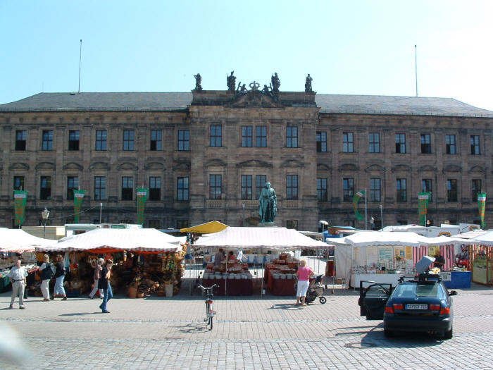 ERLANGEN RAHTHOUS – ARMY BARRACKS