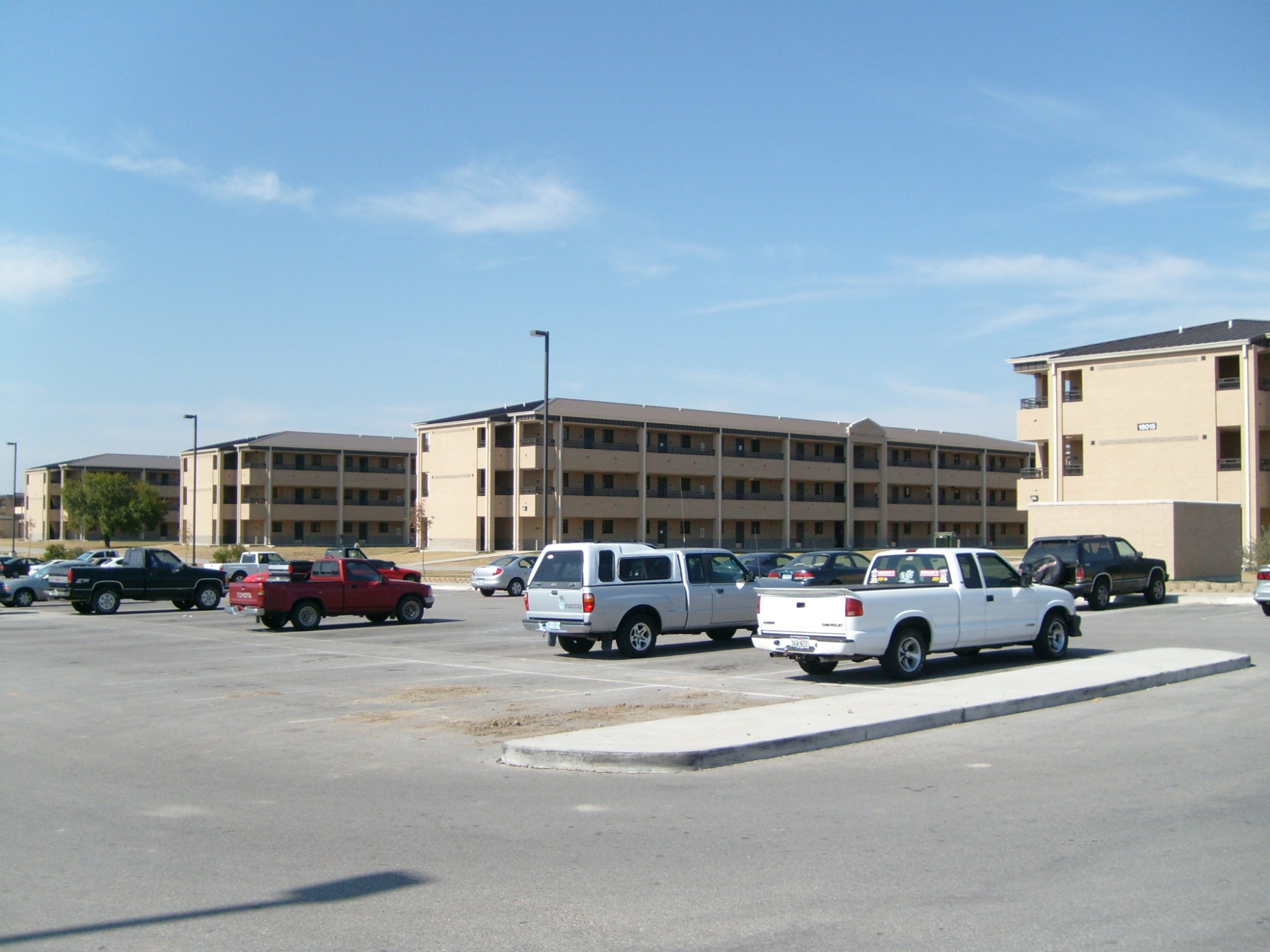 FORT HOOD – ARMY BARRACKS