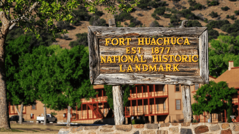 FORT HUACHUCA ARIZONIA – ARMY BARRACKS