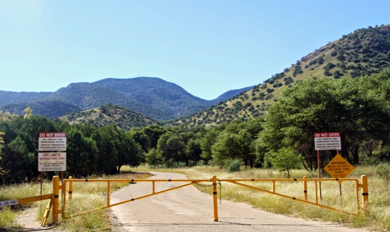 FORT HUACHUCA ARIZONIA – ARMY BARRACKS